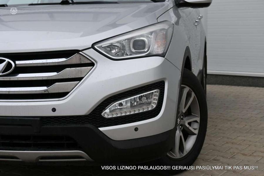 Grey Hyundai Santa Fe 2013 in Kretinga, with an engine capacity of 2.00 L and mileage of 269 thousand km for 8999 €, photo 6 on AUTOMOTO.COM.LV