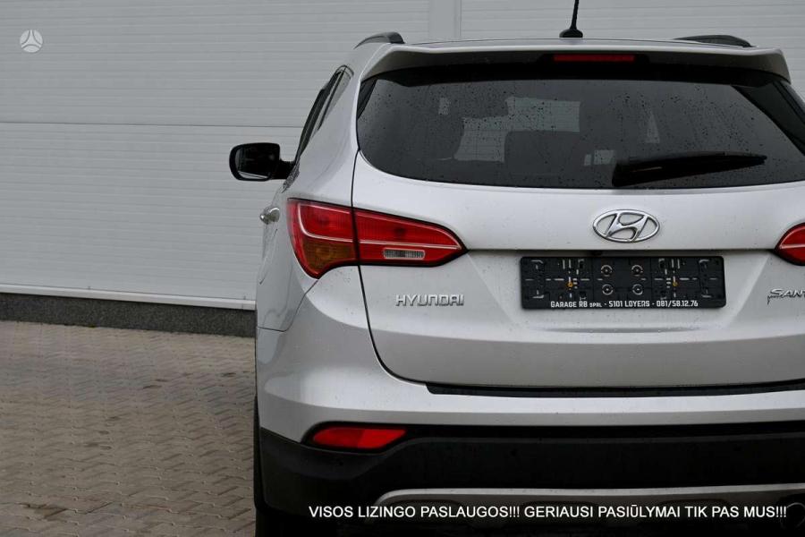 Grey Hyundai Santa Fe 2013 in Kretinga, with an engine capacity of 2.00 L and mileage of 269 thousand km for 8999 €, photo 10 on AUTOMOTO.COM.LV