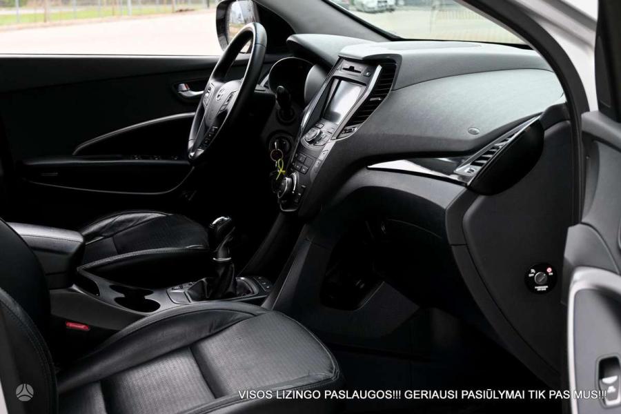 Grey Hyundai Santa Fe 2013 in Kretinga, with an engine capacity of 2.00 L and mileage of 269 thousand km for 8999 €, photo 23 on AUTOMOTO.COM.LV