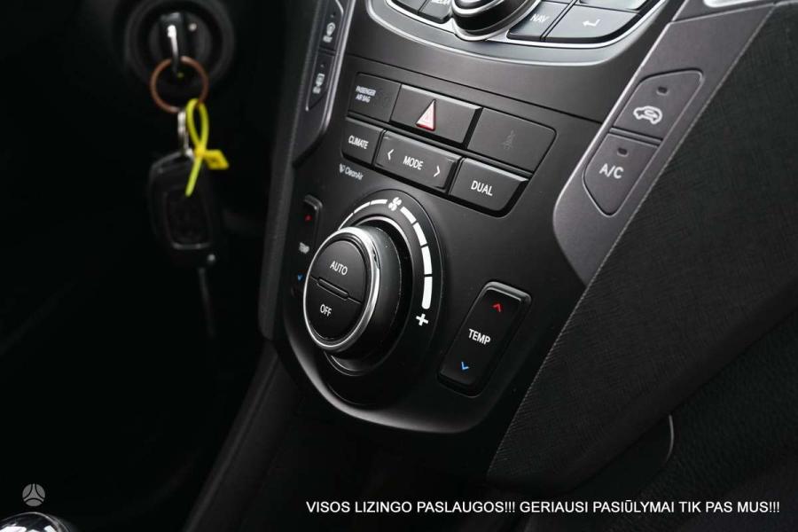 Grey Hyundai Santa Fe 2013 in Kretinga, with an engine capacity of 2.00 L and mileage of 269 thousand km for 8999 €, photo 24 on AUTOMOTO.COM.LV