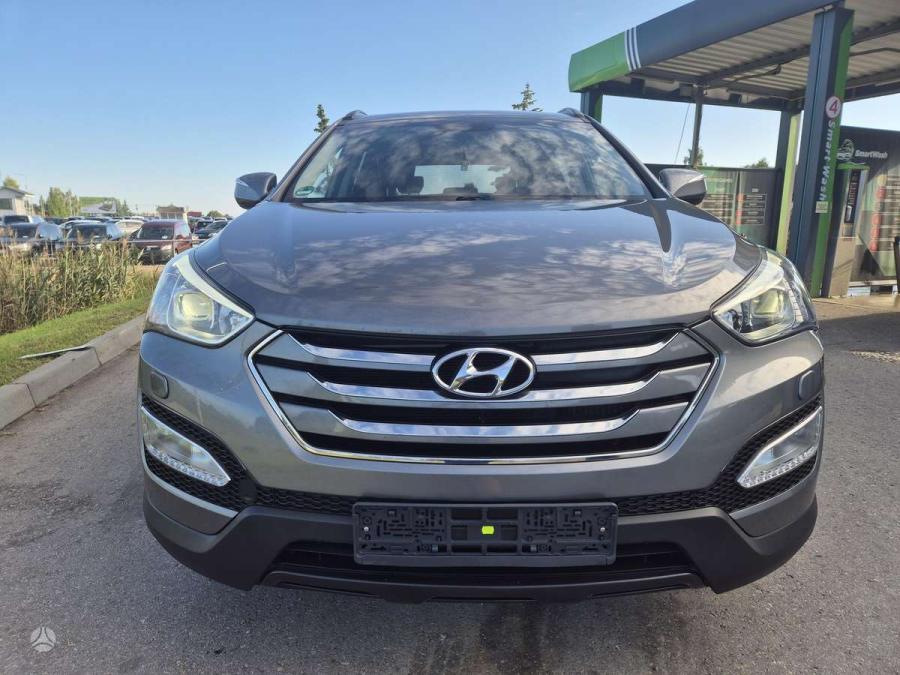 Pelēks Hyundai Santa Fe 2013 Utena, ar dzinēja tilpumu 2.20 L un nobraukumu 241 tūkst. km par 8850 €, foto 13 vietnē AUTOMOTO.COM.LV