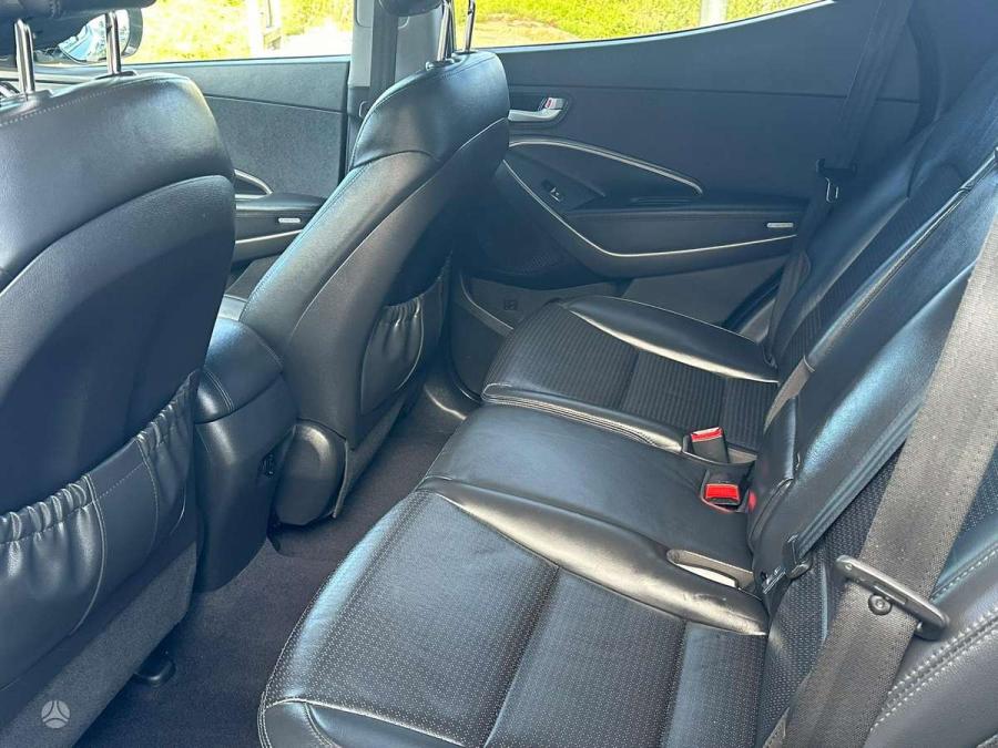 Pelēks Hyundai Santa Fe 2013 Utena, ar dzinēja tilpumu 2.20 L un nobraukumu 241 tūkst. km par 8850 €, foto 19 vietnē AUTOMOTO.COM.LV