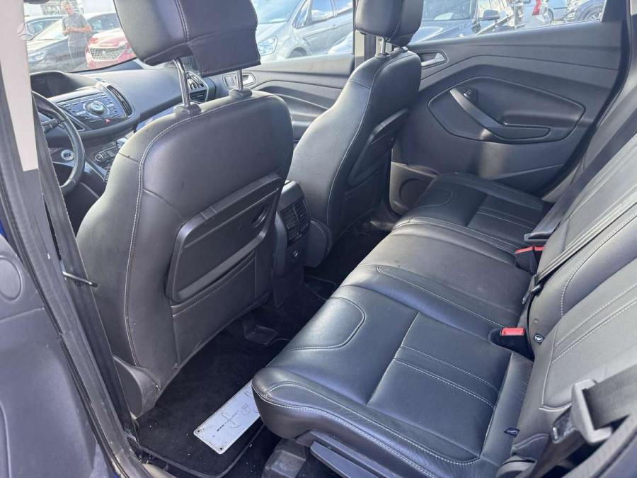 Grey Hyundai Santa Fe 2013 in Kaunas, with an engine capacity of 2.19 L and mileage of 257 thousand km for 8600 €, photo 7 on AUTOMOTO.COM.LV