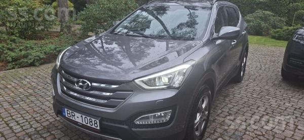Pelēks Hyundai Santa Fe 2013 Jūrmala, ar dzinēja tilpumu 2.20 L un nobraukumu 169 tūkst. km par 10000 €, foto 1 vietnē AUTOMOTO.COM.LV