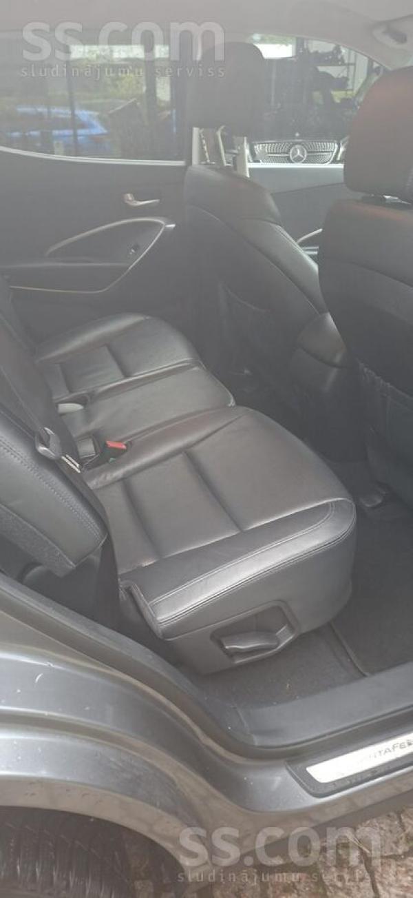Pelēks Hyundai Santa Fe 2013 Jūrmala, ar dzinēja tilpumu 2.20 L un nobraukumu 169 tūkst. km par 10000 €, foto 10 vietnē AUTOMOTO.COM.LV