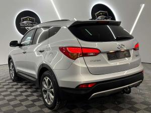 Grey Hyundai Santa Fe 2014 in Marijampole, with an engine capacity of 2.19 L and mileage of 223 thousand km for 10650 €, photo 31 on AUTOMOTO.COM.LV