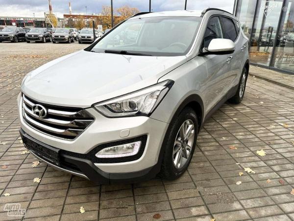 Grey Hyundai Santa Fe 2014 in Kaunas, with an engine capacity of 2.20 L and mileage of 295 thousand km for 8500 €, photo 1 on AUTOMOTO.COM.LV