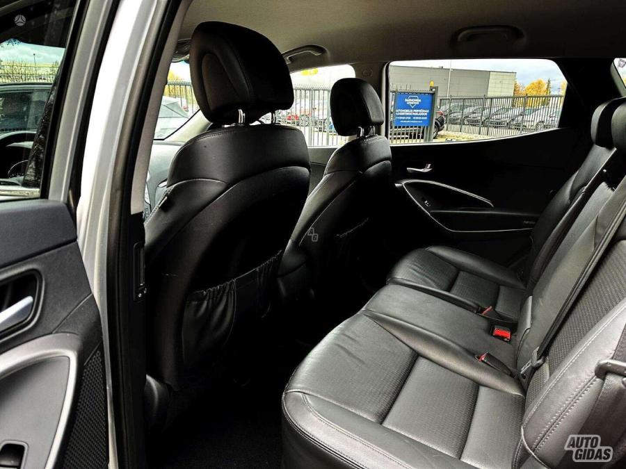 Pelēks Hyundai Santa Fe 2014 Kauņa, ar dzinēja tilpumu 2.20 L un nobraukumu 295 tūkst. km par 8500 €, foto 19 vietnē AUTOMOTO.COM.LV