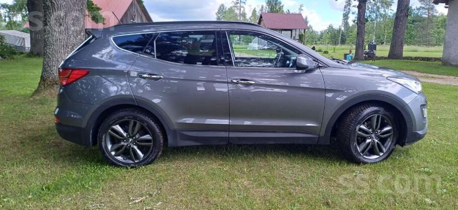 Pelēks Hyundai Santa Fe 2014 Madona, ar dzinēja tilpumu 2.20 L un nobraukumu 255 tūkst. km par 12000 €, foto 1 vietnē AUTOMOTO.COM.LV