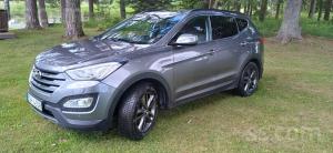 Pelēks Hyundai Santa Fe 2014 Madona, ar dzinēja tilpumu 2.20 L un nobraukumu 255 tūkst. km par 12000 €, foto 9 vietnē AUTOMOTO.COM.LV