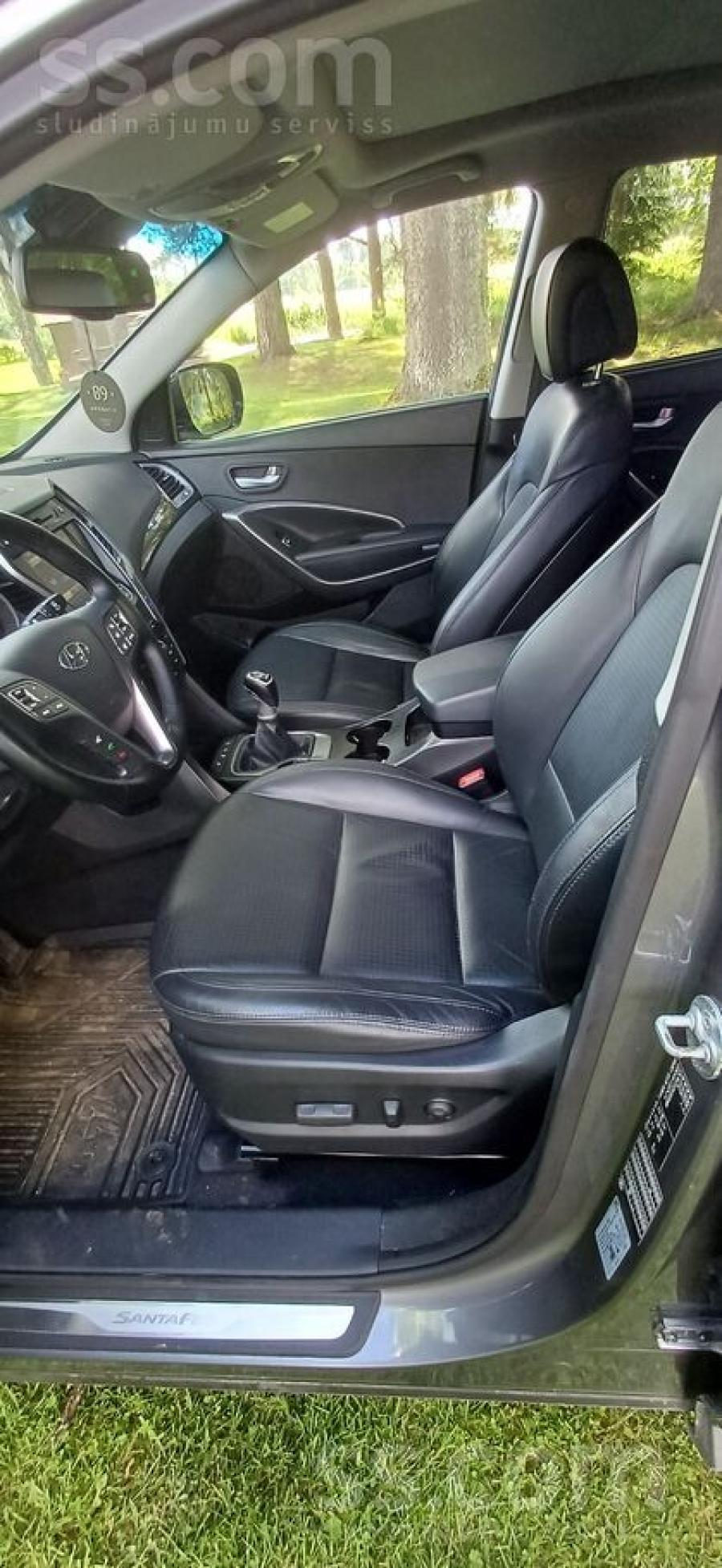 Pelēks Hyundai Santa Fe 2014 Madona, ar dzinēja tilpumu 2.20 L un nobraukumu 255 tūkst. km par 12000 €, foto 13 vietnē AUTOMOTO.COM.LV