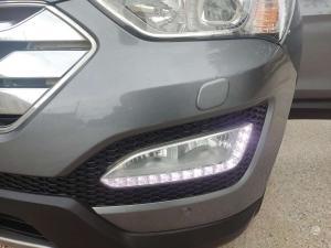 Grey Hyundai Santa Fe 2014 in Ukmerge, with an engine capacity of 2.20 L and mileage of 253 thousand km for 9000 €, photo 8 on AUTOMOTO.COM.LV