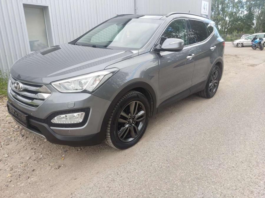 Pelēks Hyundai Santa Fe 2014 Ukmergė, ar dzinēja tilpumu 2.20 L un nobraukumu 252 tūkst. km par 8300 €, foto 4 vietnē AUTOMOTO.COM.LV