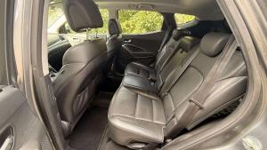 Grey Hyundai Santa Fe 2014 in Vievis, with an engine capacity of 2.20 L and mileage of 185 thousand km for 8500 €, photo 7 on AUTOMOTO.COM.LV