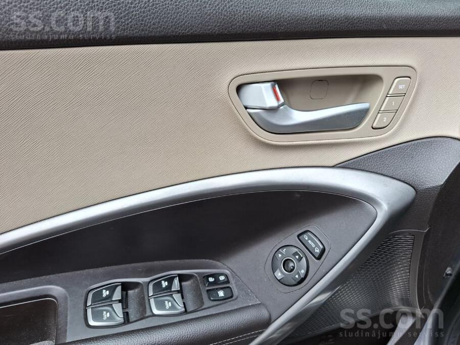 Pelēks Hyundai Santa Fe 2014 Rīga, ar dzinēja tilpumu 2.20 L un nobraukumu 257 tūkst. km par 9400 €, foto 14 vietnē AUTOMOTO.COM.LV