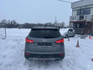 Pelēks Hyundai Santa Fe 2015 Šauļi, ar dzinēja tilpumu 2.00 L un nobraukumu 231 tūkst. km par 9500 €, foto 6 vietnē AUTOMOTO.COM.LV