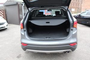 Pelēks Hyundai Santa Fe 2015 Rīga, ar dzinēja tilpumu 2.20 L un nobraukumu 230 tūkst. km par 13250 €, foto 4 vietnē AUTOMOTO.COM.LV