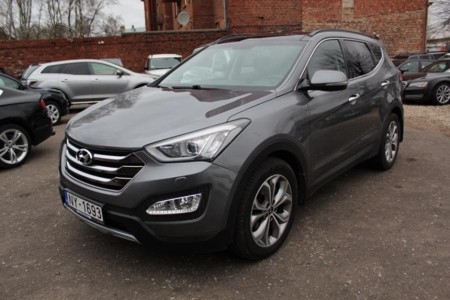 Pelēks Hyundai Santa Fe 2015 Rīga, ar dzinēja tilpumu 2.20 L un nobraukumu 230 tūkst. km par 13250 €, foto 5 vietnē AUTOMOTO.COM.LV