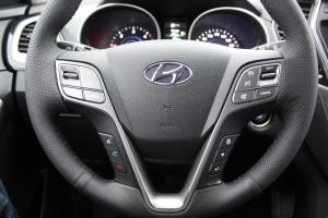 Pelēks Hyundai Santa Fe 2015 Rīga, ar dzinēja tilpumu 2.20 L un nobraukumu 230 tūkst. km par 13250 €, foto 13 vietnē AUTOMOTO.COM.LV