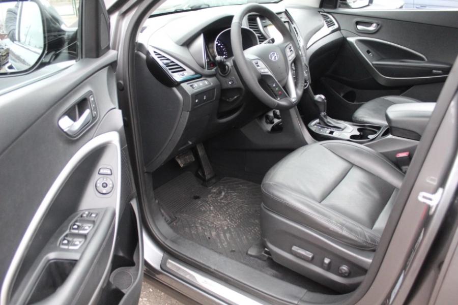 Pelēks Hyundai Santa Fe 2015 Rīga, ar dzinēja tilpumu 2.20 L un nobraukumu 230 tūkst. km par 13250 €, foto 14 vietnē AUTOMOTO.COM.LV