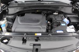 Pelēks Hyundai Santa Fe 2015 Rīga, ar dzinēja tilpumu 2.20 L un nobraukumu 230 tūkst. km par 13250 €, foto 17 vietnē AUTOMOTO.COM.LV