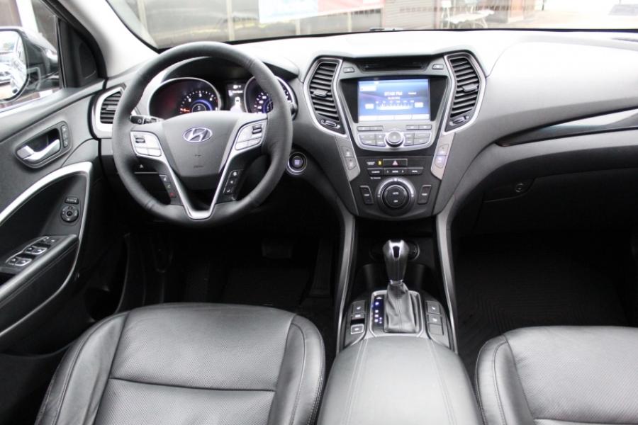 Pelēks Hyundai Santa Fe 2015 Rīga, ar dzinēja tilpumu 2.20 L un nobraukumu 230 tūkst. km par 13250 €, foto 20 vietnē AUTOMOTO.COM.LV