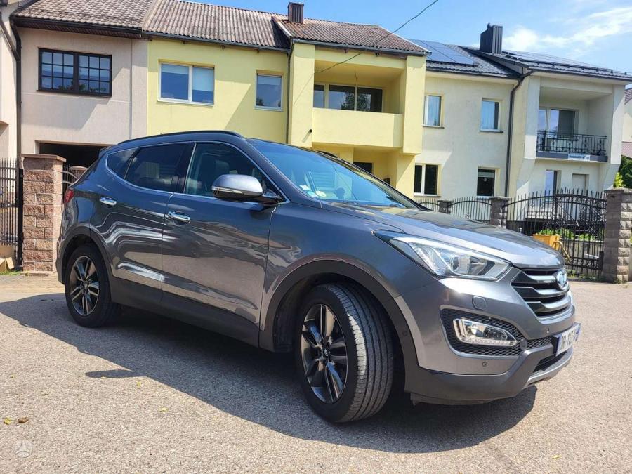 Pelēks Hyundai Santa Fe 2015 Utena, ar dzinēja tilpumu 2.20 L un nobraukumu 281 tūkst. km par 9150 €, foto 1 vietnē AUTOMOTO.COM.LV