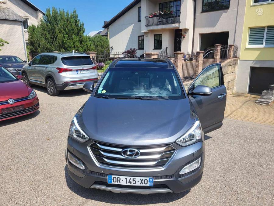 Pelēks Hyundai Santa Fe 2015 Utena, ar dzinēja tilpumu 2.20 L un nobraukumu 281 tūkst. km par 9150 €, foto 4 vietnē AUTOMOTO.COM.LV
