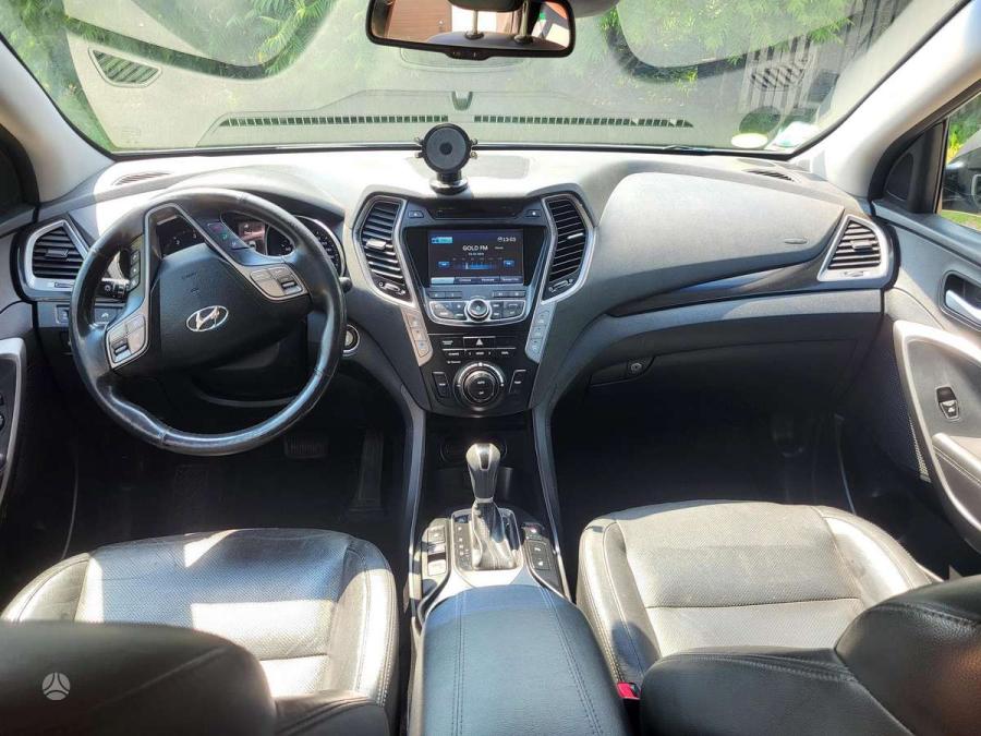 Pelēks Hyundai Santa Fe 2015 Utena, ar dzinēja tilpumu 2.20 L un nobraukumu 281 tūkst. km par 9150 €, foto 7 vietnē AUTOMOTO.COM.LV