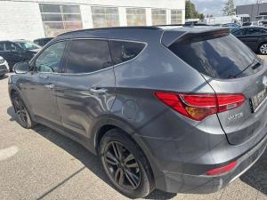 Pelēks Hyundai Santa Fe 2015 Marijampole, ar dzinēja tilpumu 2.20 L un nobraukumu 205 tūkst. km par 7700 €, foto 4 vietnē AUTOMOTO.COM.LV