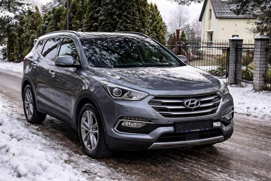 Pelēks Hyundai Santa Fe 2016 Viļņa, ar dzinēja tilpumu 2.20 L un nobraukumu 269 tūkst. km par 15500 €, foto 4 vietnē AUTOMOTO.COM.LV