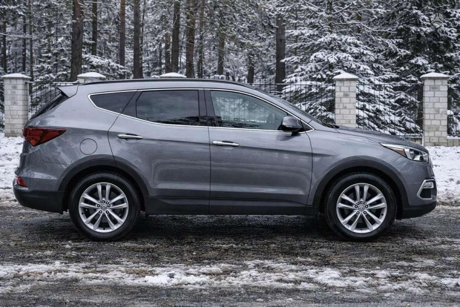 Pelēks Hyundai Santa Fe 2016 Viļņa, ar dzinēja tilpumu 2.20 L un nobraukumu 269 tūkst. km par 15500 €, foto 5 vietnē AUTOMOTO.COM.LV