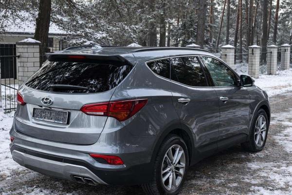 Pelēks Hyundai Santa Fe 2016 Viļņa, ar dzinēja tilpumu 2.20 L un nobraukumu 269 tūkst. km par 15500 €, foto 6 vietnē AUTOMOTO.COM.LV