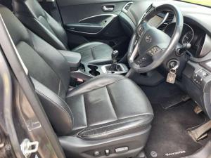 Pelēks Hyundai Santa Fe 2016 Alīta, ar dzinēja tilpumu 2.20 L un nobraukumu 108 tūkst. km par 6200 €, foto 8 vietnē AUTOMOTO.COM.LV