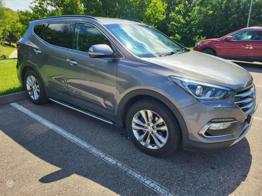 Pelēks Hyundai Santa Fe 2016 Alīta, ar dzinēja tilpumu 2.20 L un nobraukumu 108 tūkst. km par 6200 €, foto 9 vietnē AUTOMOTO.COM.LV