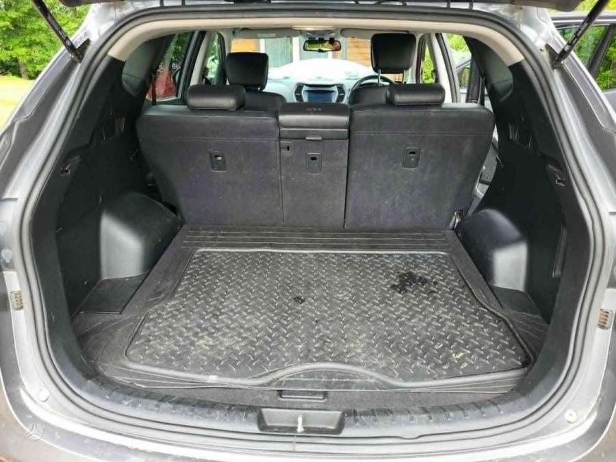 Pelēks Hyundai Santa Fe 2016 Alīta, ar dzinēja tilpumu 2.20 L un nobraukumu 108 tūkst. km par 6200 €, foto 10 vietnē AUTOMOTO.COM.LV