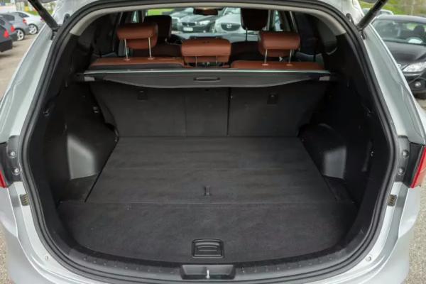 Pelēks Hyundai Santa Fe 2016 Liepāja, ar dzinēja tilpumu 2.20 L un nobraukumu 128 tūkst. km par 14950 €, foto 10 vietnē AUTOMOTO.COM.LV