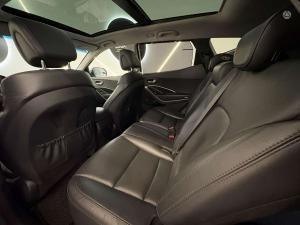 Grey Hyundai Santa Fe 2016 in Marijampole, with an engine capacity of 2.20 L and mileage of 173 thousand km for 13999 €, photo 25 on AUTOMOTO.COM.LV