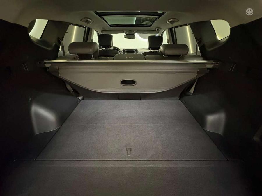 Grey Hyundai Santa Fe 2016 in Marijampole, with an engine capacity of 2.20 L and mileage of 173 thousand km for 13999 €, photo 34 on AUTOMOTO.COM.LV