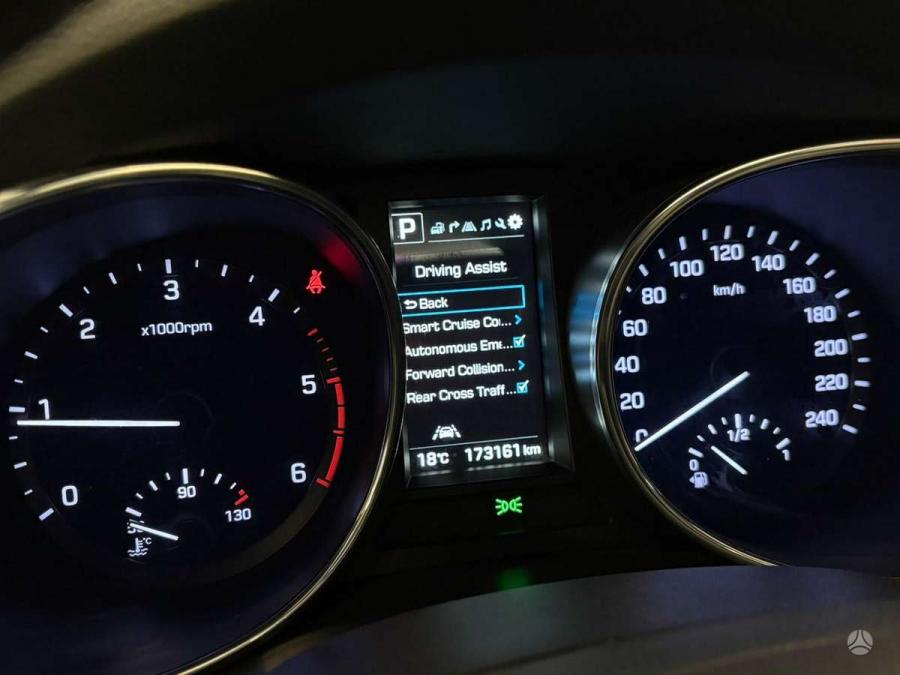 Pelēks Hyundai Santa Fe 2016 Marijampole, ar dzinēja tilpumu 2.20 L un nobraukumu 173 tūkst. km par 13999 €, foto 15 vietnē AUTOMOTO.COM.LV