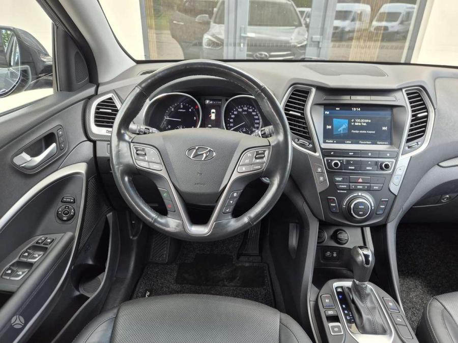 Pelēks Hyundai Santa Fe 2017 Marijampole, ar dzinēja tilpumu 2.20 L un nobraukumu 186 tūkst. km par 14500 €, foto 13 vietnē AUTOMOTO.COM.LV