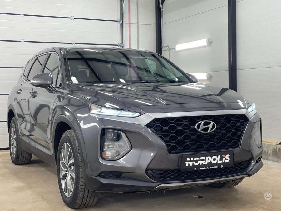 Pelēks Hyundai Santa Fe 2018 Viļņa, ar dzinēja tilpumu 2.00 L un nobraukumu 109 tūkst. km par 20700 €, foto 2 vietnē AUTOMOTO.COM.LV