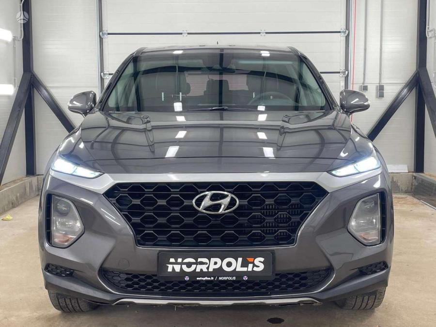 Pelēks Hyundai Santa Fe 2018 Viļņa, ar dzinēja tilpumu 2.00 L un nobraukumu 109 tūkst. km par 20700 €, foto 3 vietnē AUTOMOTO.COM.LV