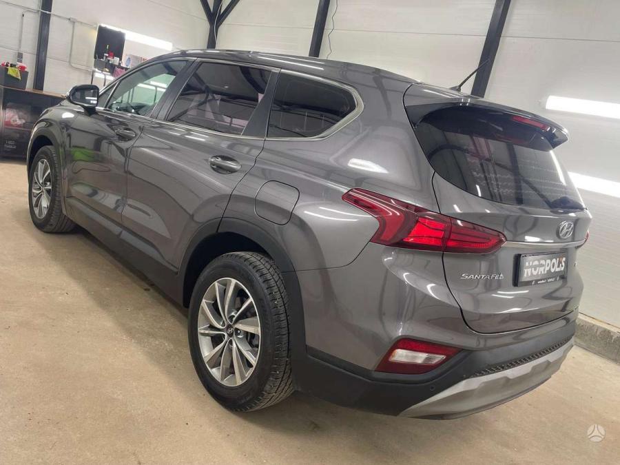 Pelēks Hyundai Santa Fe 2018 Viļņa, ar dzinēja tilpumu 2.00 L un nobraukumu 109 tūkst. km par 20700 €, foto 9 vietnē AUTOMOTO.COM.LV
