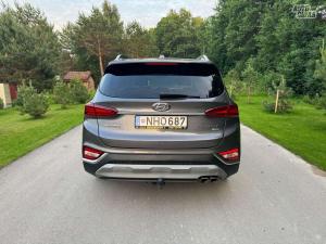 Grey Hyundai Santa Fe 2018 in Siauliai, with an engine capacity of 2.20 L and mileage of 133 thousand km for 21700 €, photo 10 on AUTOMOTO.COM.LV