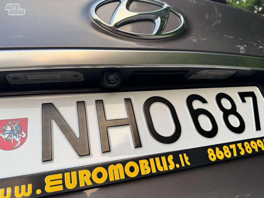 Grey Hyundai Santa Fe 2018 in Siauliai, with an engine capacity of 2.20 L and mileage of 133 thousand km for 21700 €, photo 12 on AUTOMOTO.COM.LV