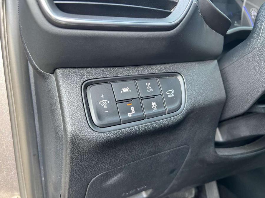 Pelēks Hyundai Santa Fe 2018 Šauļi, ar dzinēja tilpumu 2.20 L un nobraukumu 134 tūkst. km par 20800 €, foto 21 vietnē AUTOMOTO.COM.LV