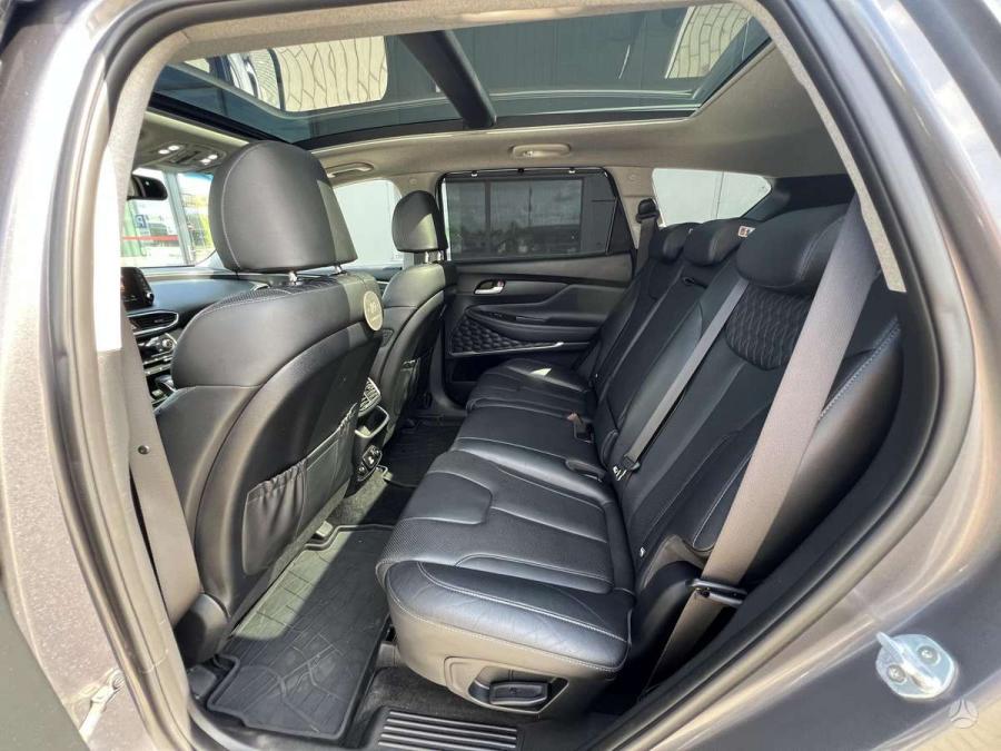 Pelēks Hyundai Santa Fe 2018 Šauļi, ar dzinēja tilpumu 2.20 L un nobraukumu 134 tūkst. km par 20800 €, foto 28 vietnē AUTOMOTO.COM.LV
