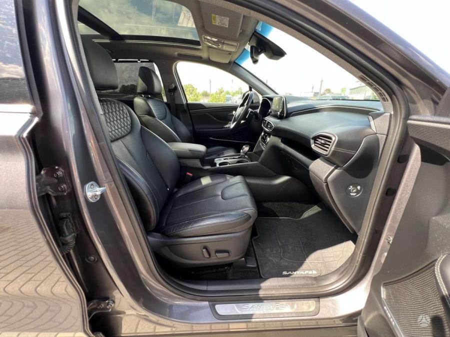 Pelēks Hyundai Santa Fe 2018 Šauļi, ar dzinēja tilpumu 2.20 L un nobraukumu 134 tūkst. km par 20800 €, foto 30 vietnē AUTOMOTO.COM.LV