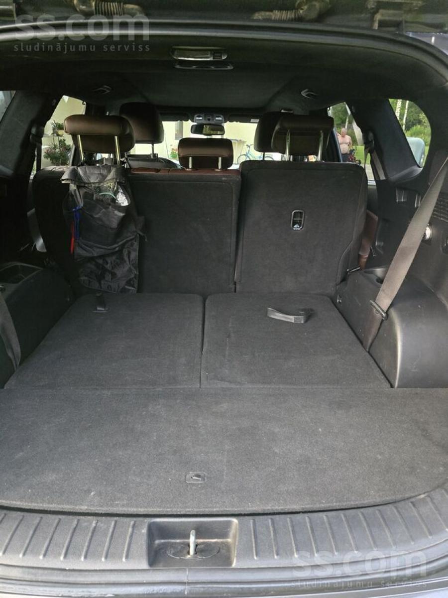 Grey Hyundai Santa Fe 2018 in Riga, with an engine capacity of 2.20 L and mileage of 187 thousand km for 23750 €, photo 11 on AUTOMOTO.COM.LV